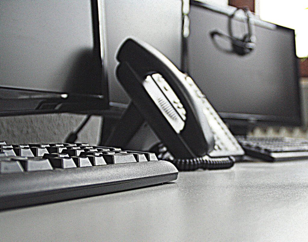 IP Telefonanlagen und Service | VoIP Telefonie | AstriCall®